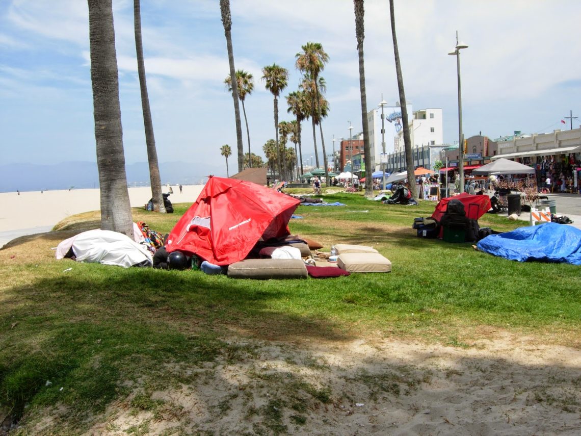 A Growing Homelessness Crisis Confronts Venice: A Look Back on 2019 ...