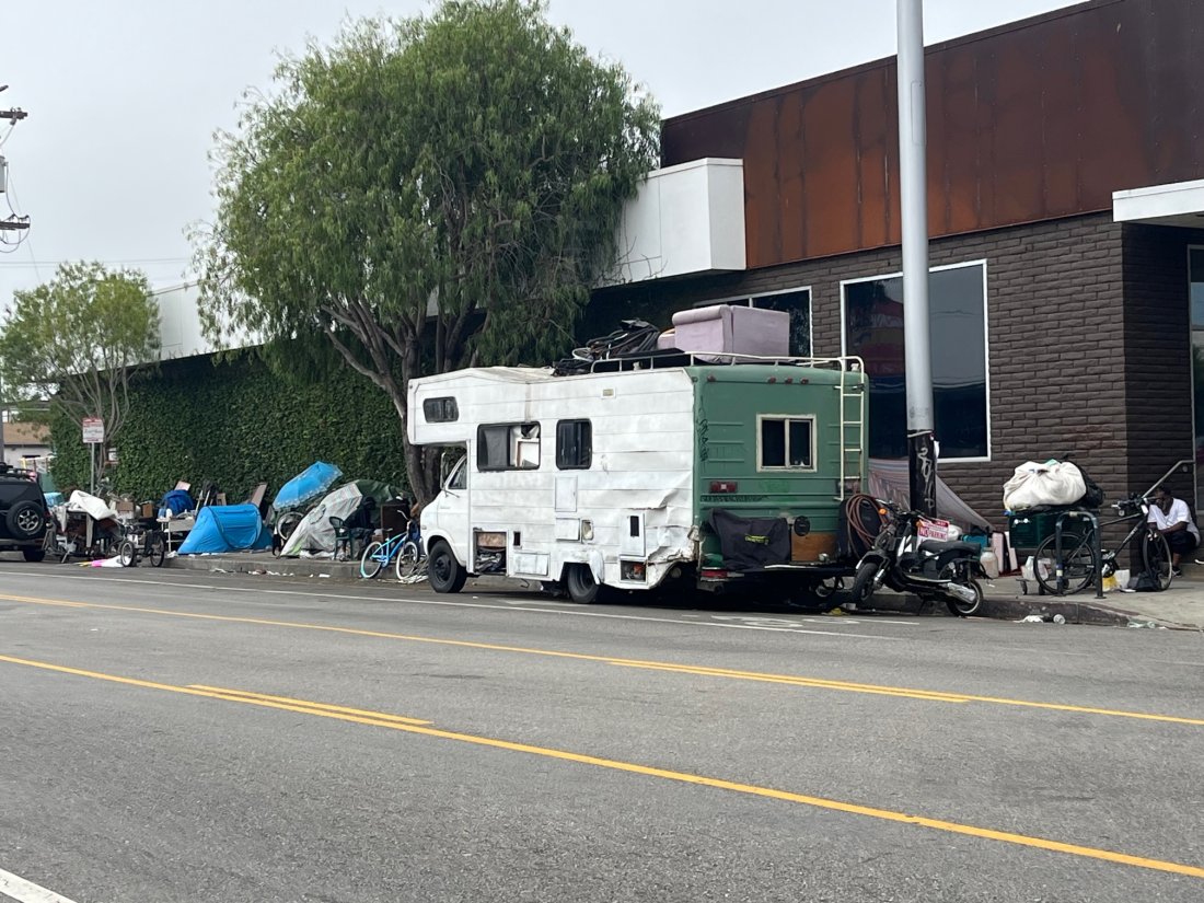 Venice Shorts: Whole Foods Condition Intolerable Thanks to Illegal ...